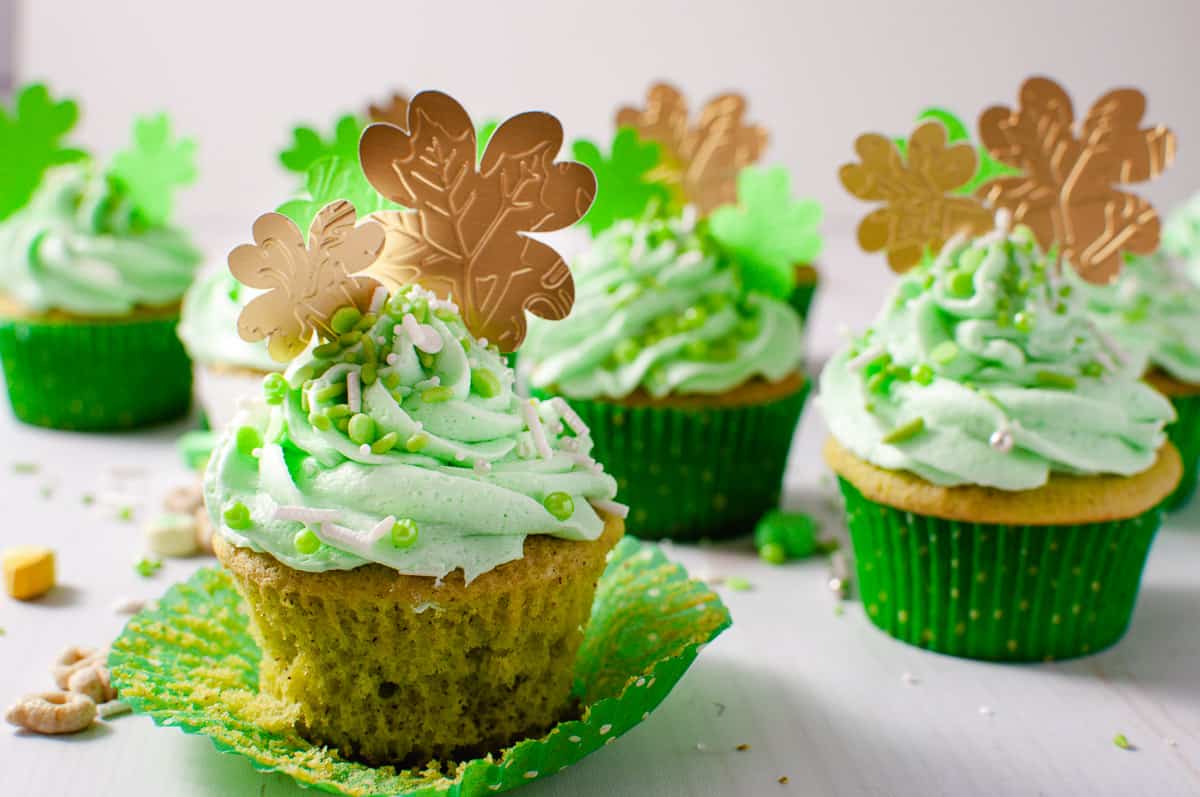 Easy St. Patrick's Day Cupcakes From Cake Mix - Crafting a Family Dinner